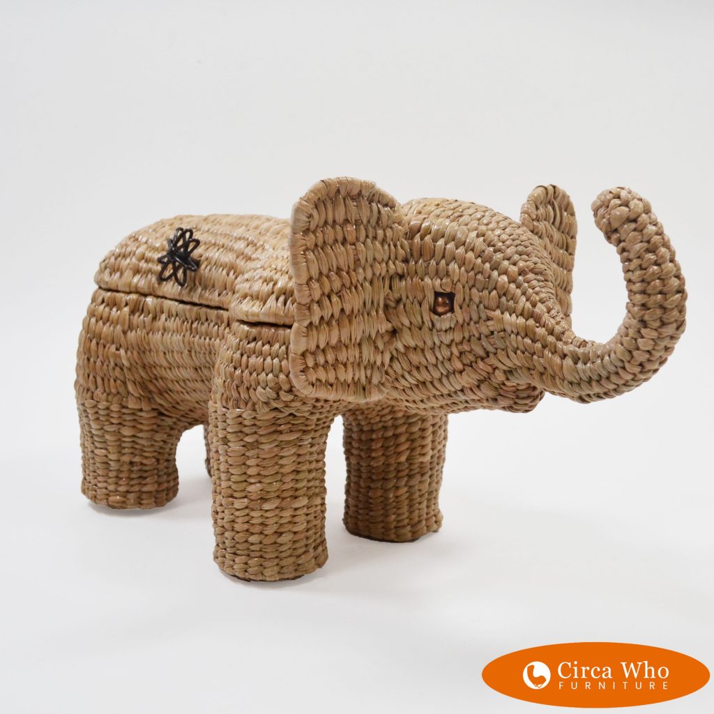 Small Elephant Trunk by Mario Lopez Torres | Circa Who